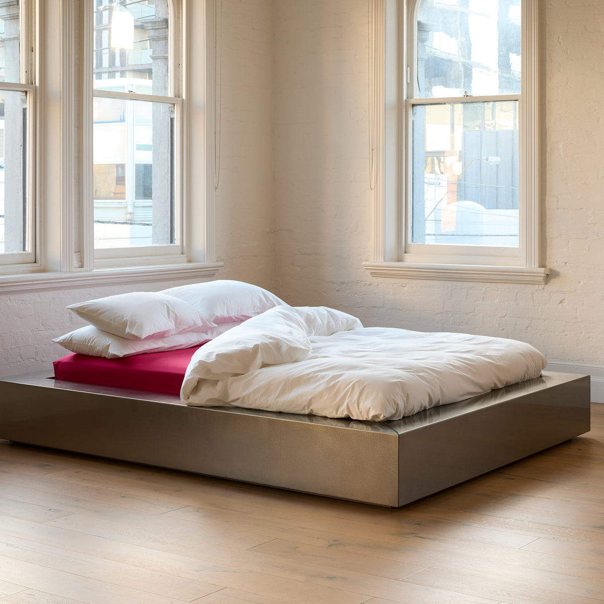 Combo 02: Bright White & Raspberry Bedding Set – Bonny